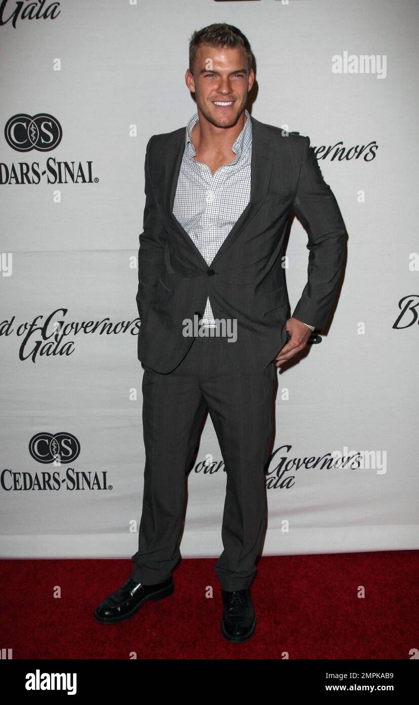 Alan Ritchson at the Cedars-Sinai Board of Governors Gala at the Hyatt ...