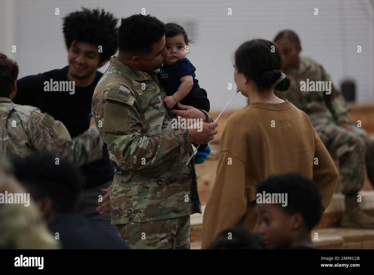 Soldiers assigned to 8th Ordnance Company, 264th Combat Sustainment ...