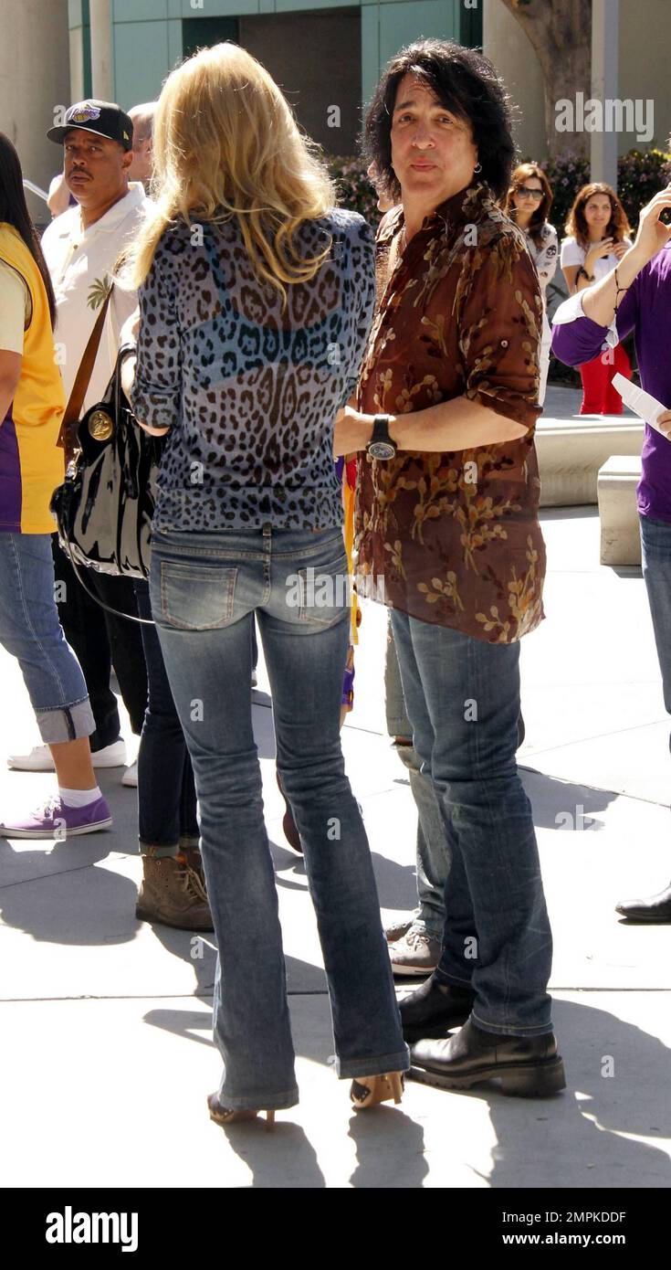 Paul stanley with wife hi-res stock photography and images - Alamy