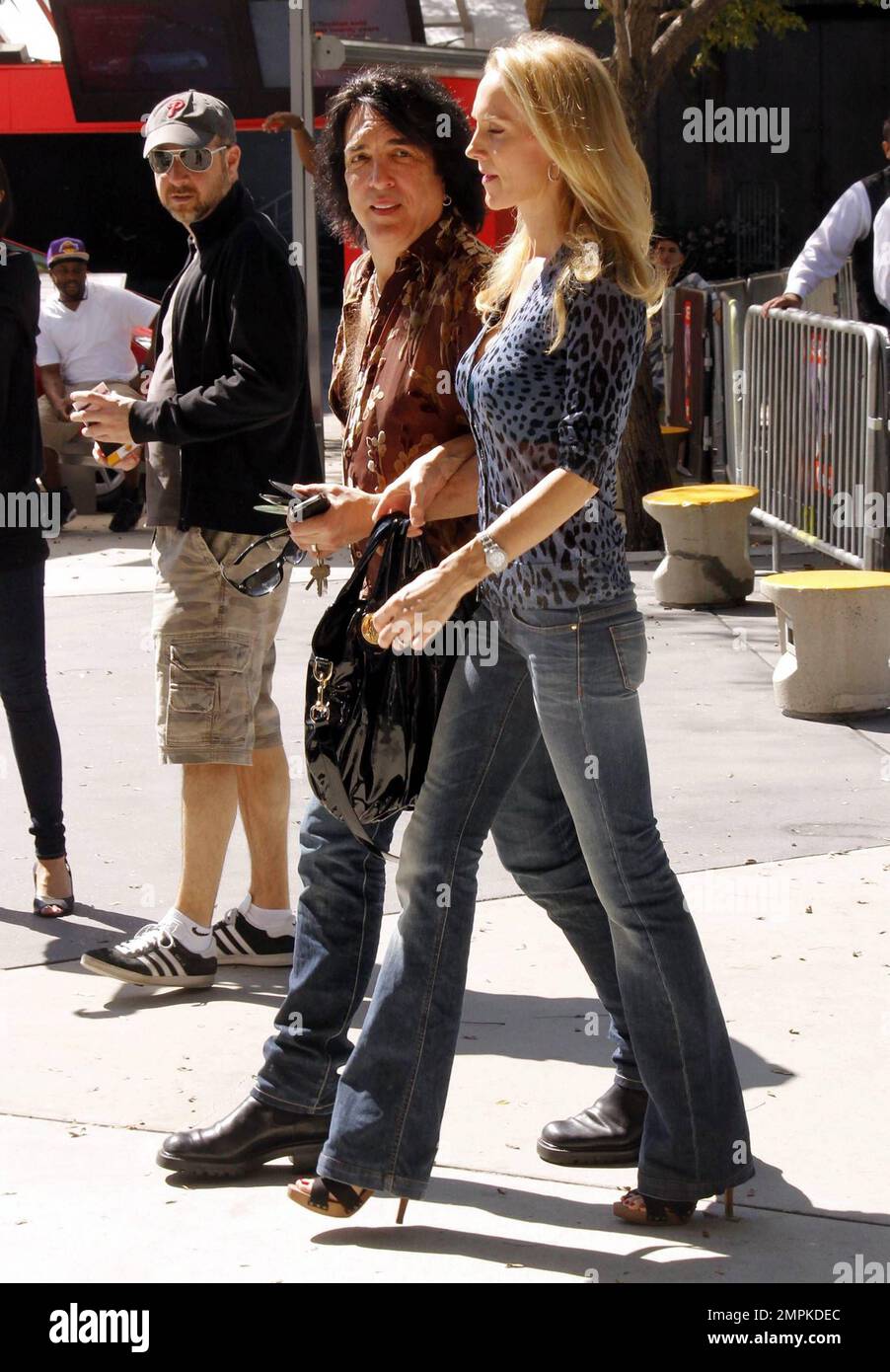 Paul stanley with wife hi-res stock photography and images - Alamy