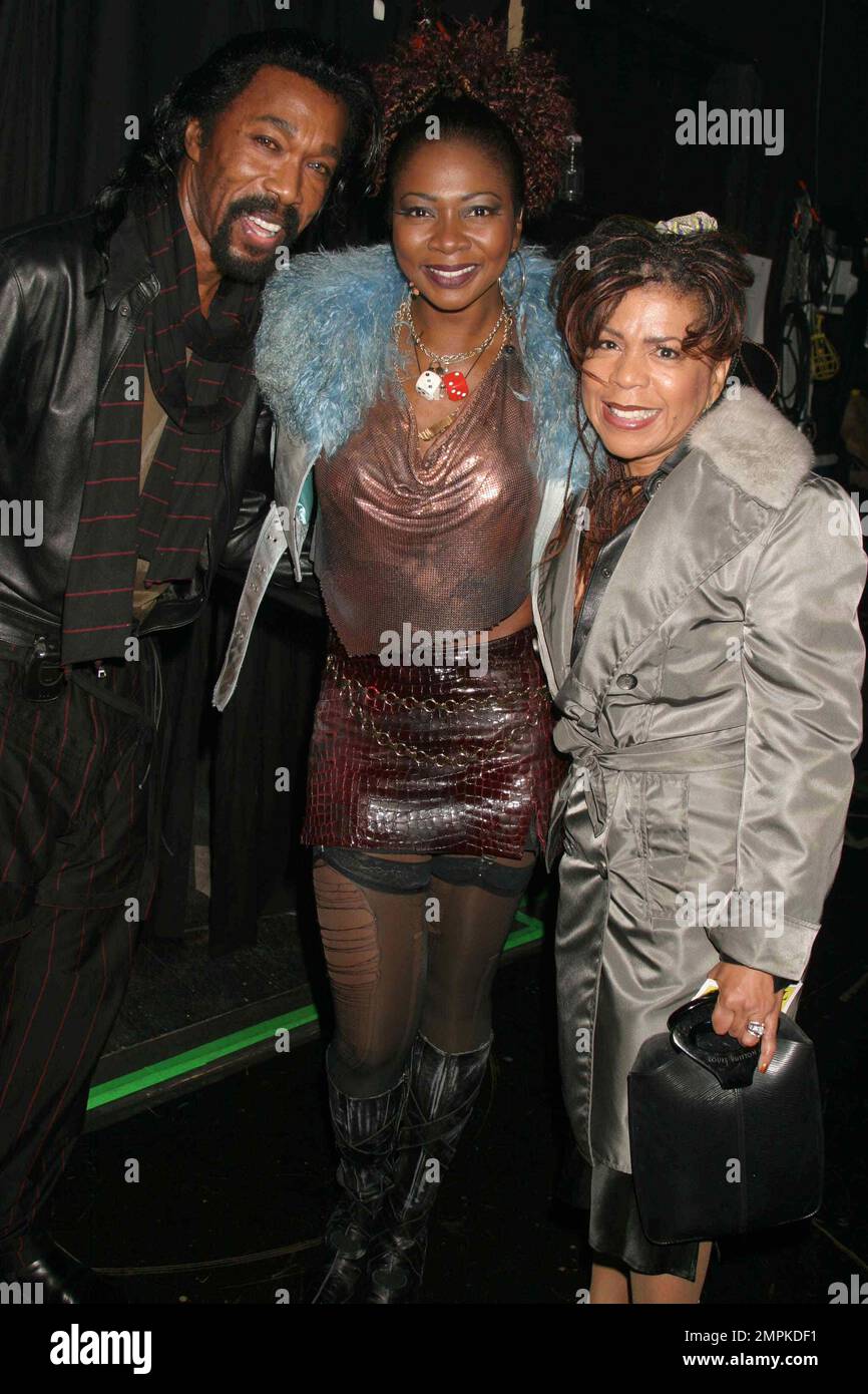 Nick Ashford and Valerie Simpson backstage visiting Ramona Keller after ...