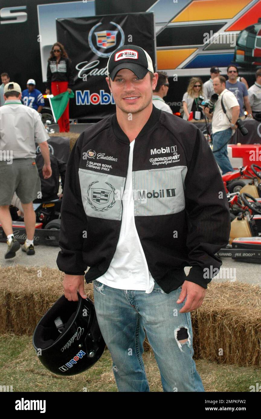 Celebrities Nick Lachey, Matt Leinart, Fergie, Queen Latifah, Vivica A ...