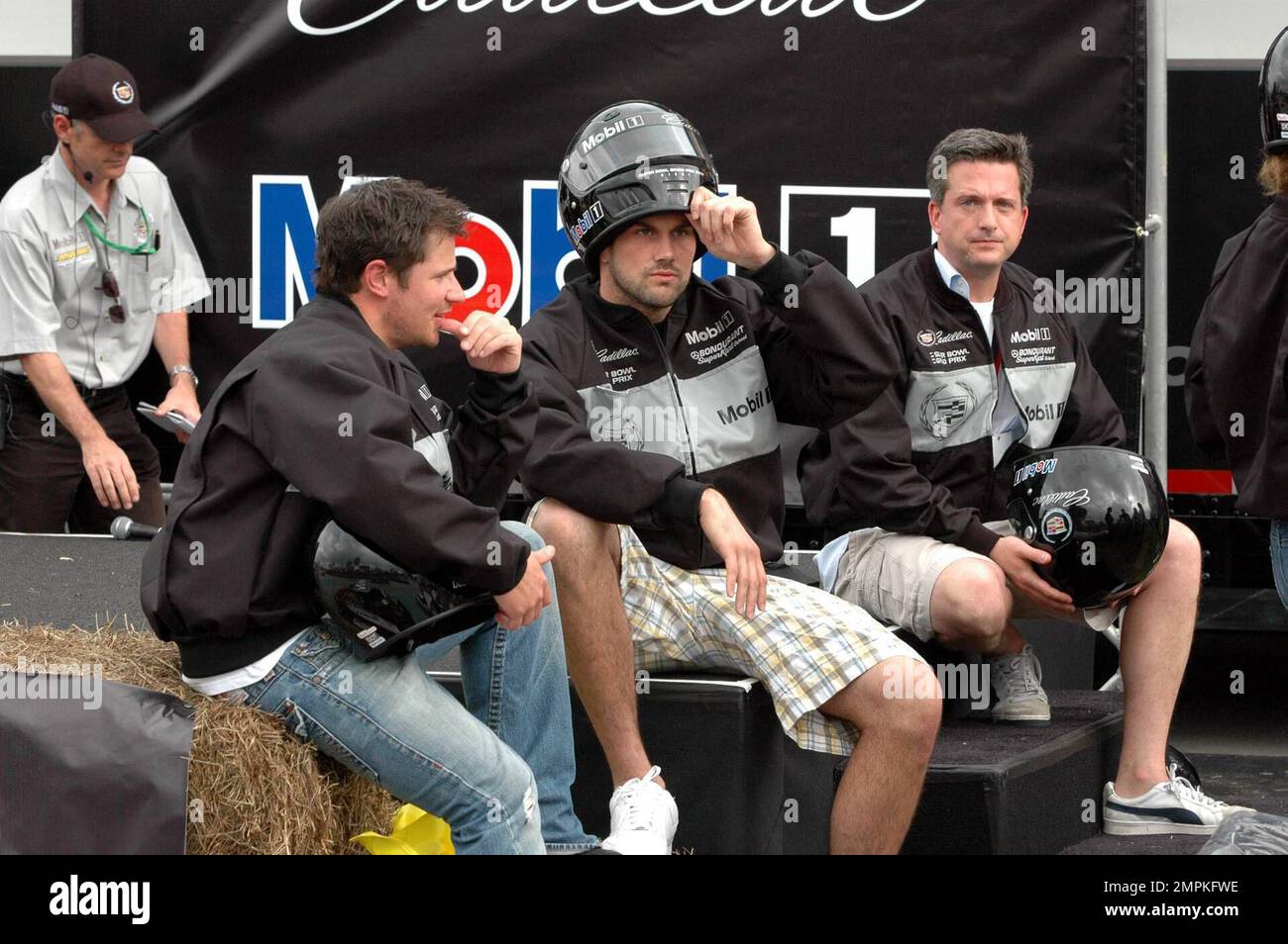 Celebrities Nick Lachey, Matt Leinart, Fergie, Queen Latifah, Vivica A ...