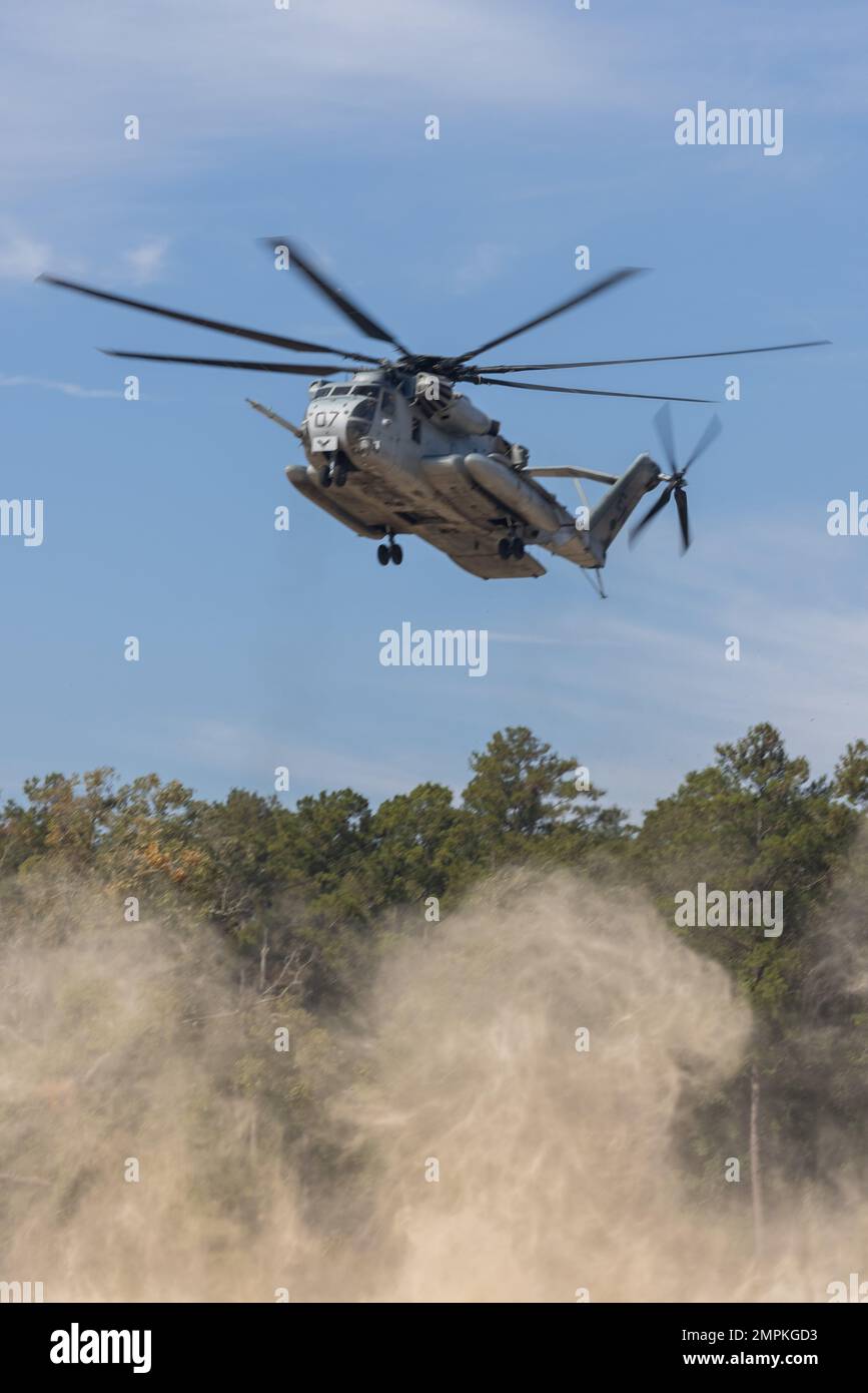A U.S. Marine Corps CH-53 helicopters with Marine Heavy Helicopter ...