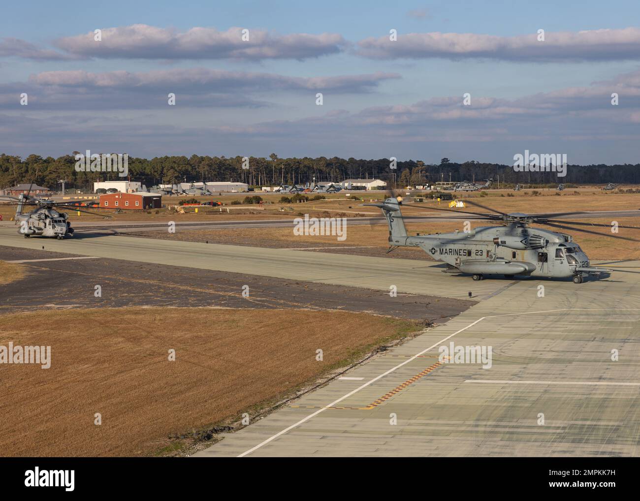 U.S. Marine Corps CH-53 Super Stallions with Marine Medium Tiltrotor ...
