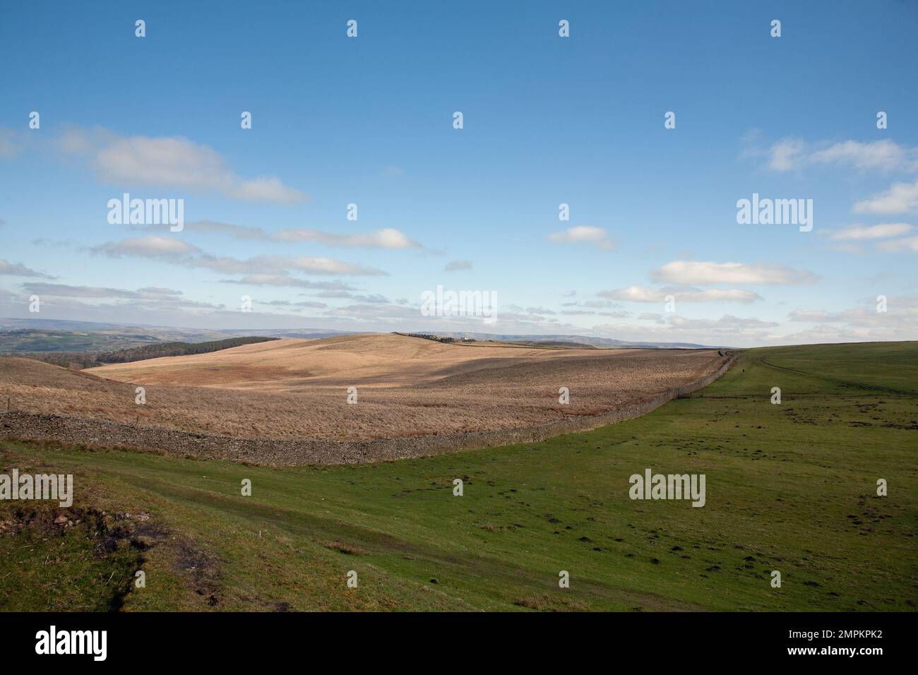 Bowstonegate and Kinder Scout in the distance viewed from near Sponds ...