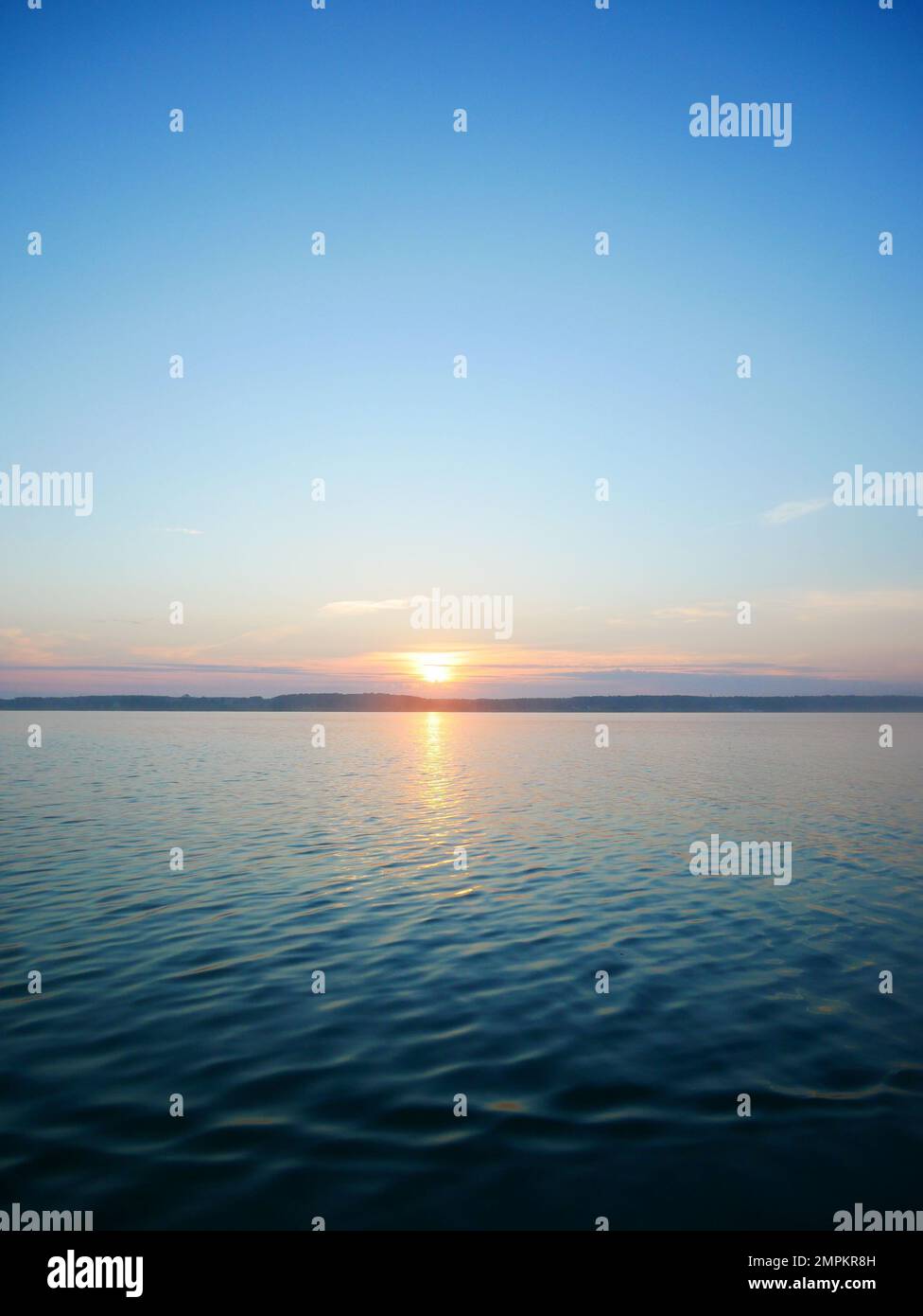 Kontrastreich little waves hi-res stock photography and images - Alamy