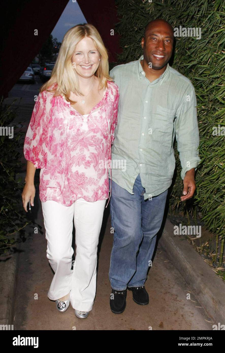 Byron allen wife jennifer lucas hi-res stock photography and images - Alamy