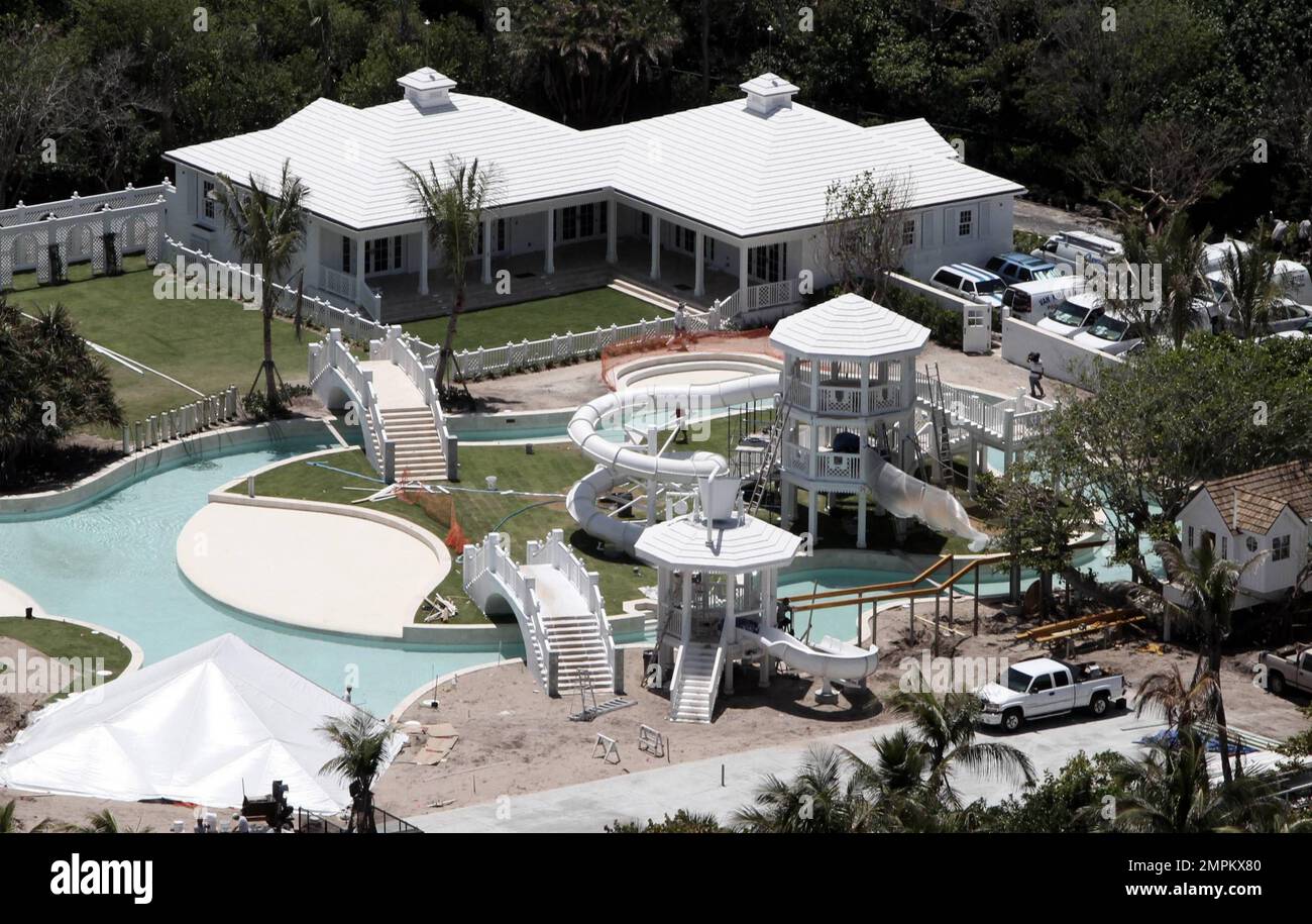 Aerial views of Celine Dion's new waterfront paradise on Jupiter Island ...