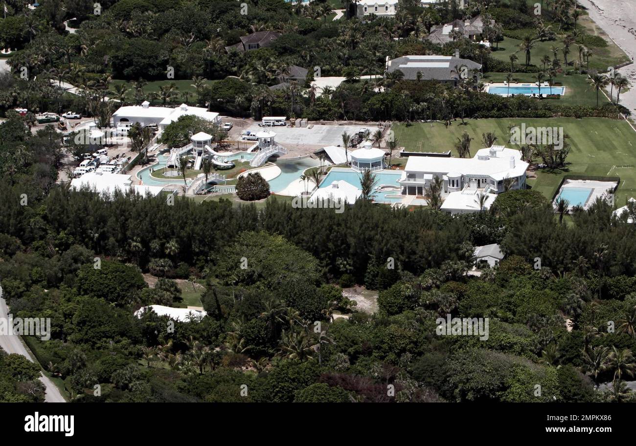 Aerial views of Celine Dion's new waterfront paradise on Jupiter Island ...