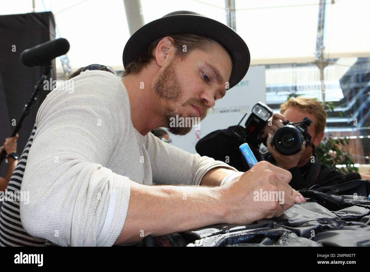 Chad Michael Murray attends a photocall for 'One Tree Hill' during the ...