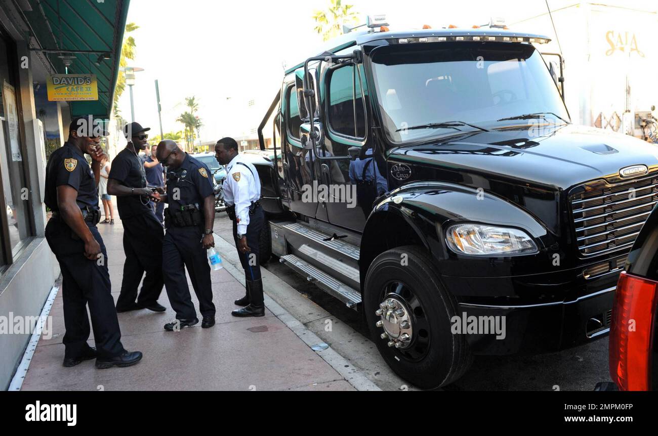 Extreme Super Trucks Police