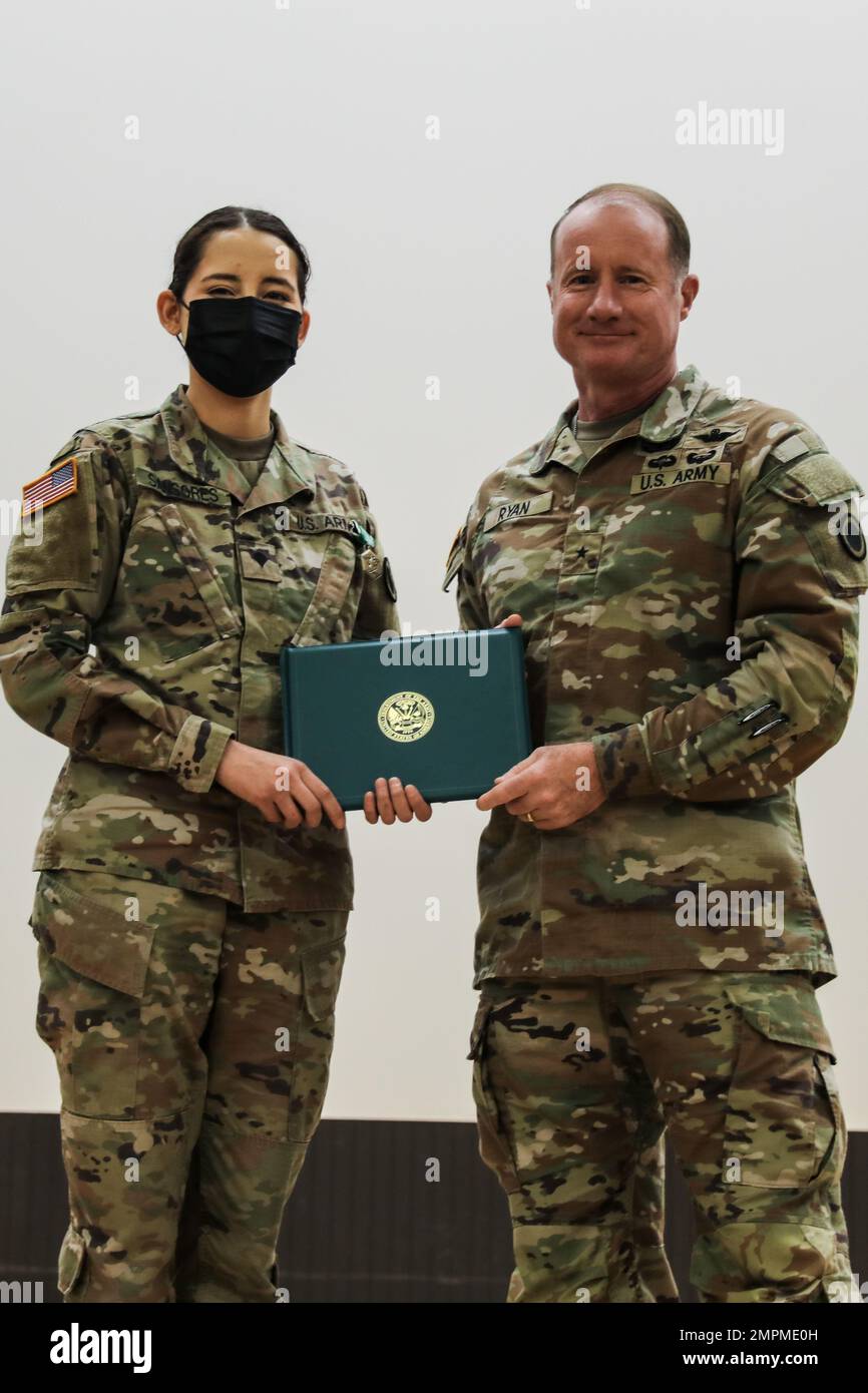 U.S. Soldiers from Headquarters & Headquarters Battalion, Americas ...