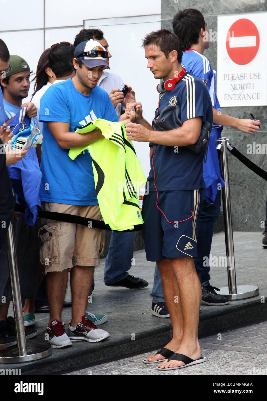 EXCLUSIVE!! Chelsea attacking midfielder Frank Lampard poses for photos ...