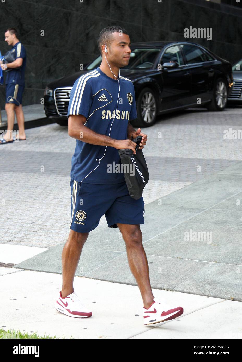 EXCLUSIVE!! Chelsea left back Ashley Cole poses for photos and signs ...
