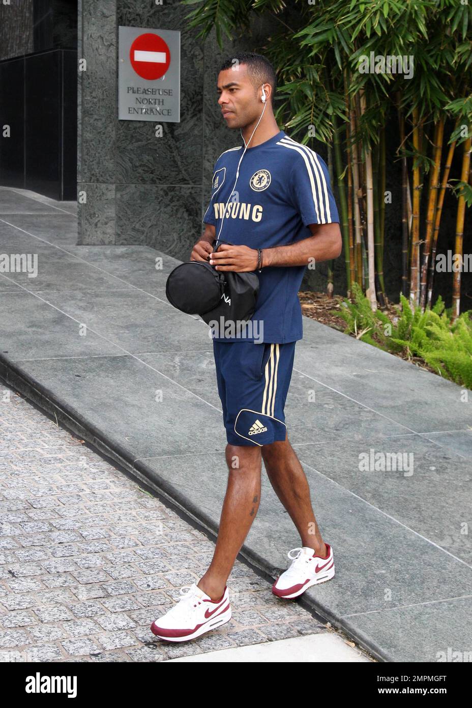 EXCLUSIVE!! Chelsea left back Ashley Cole poses for photos and signs ...