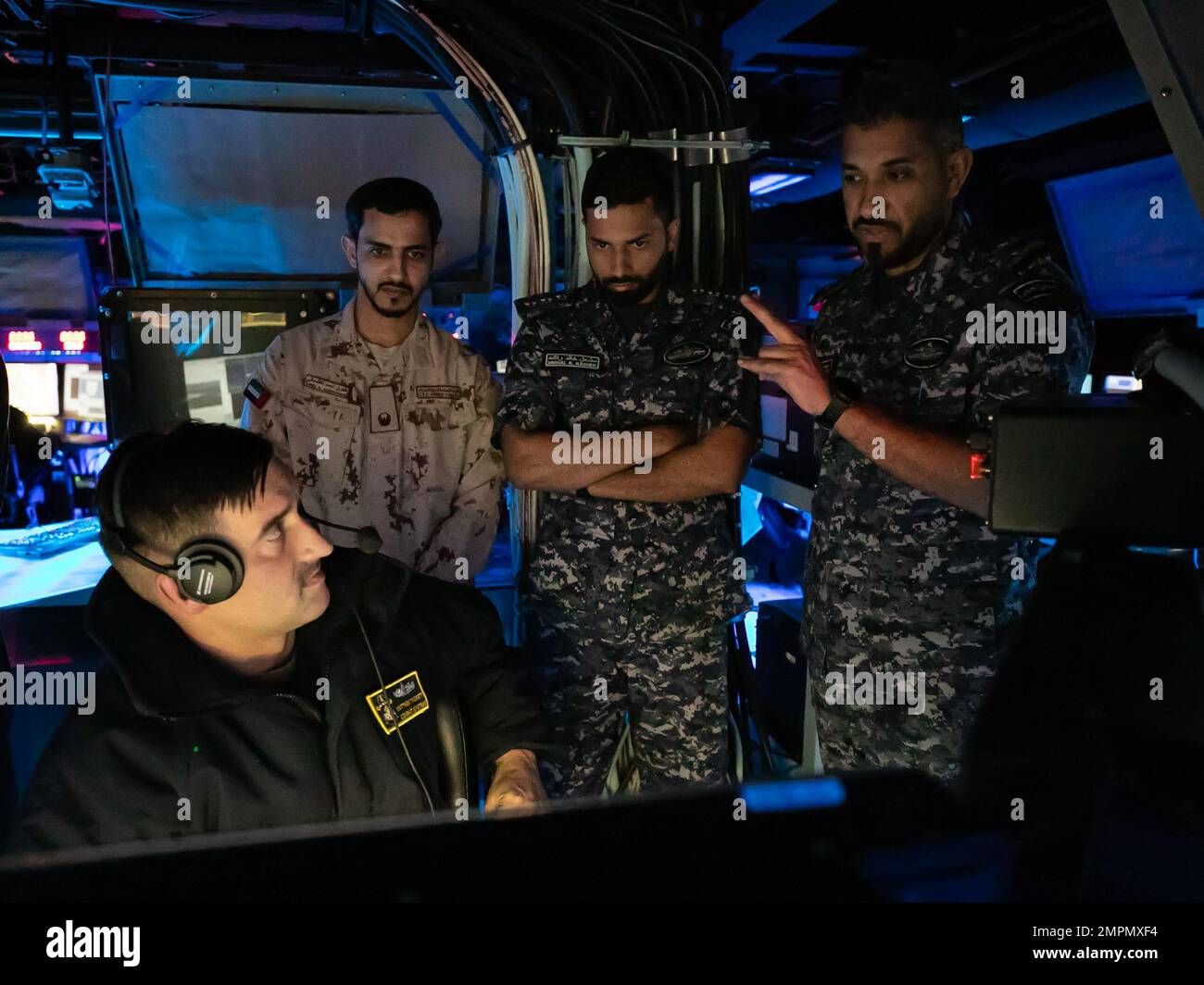 221105-N-UL352-1154 ARABIAN GULF (Nov. 5, 2022) Chief Electronics ...