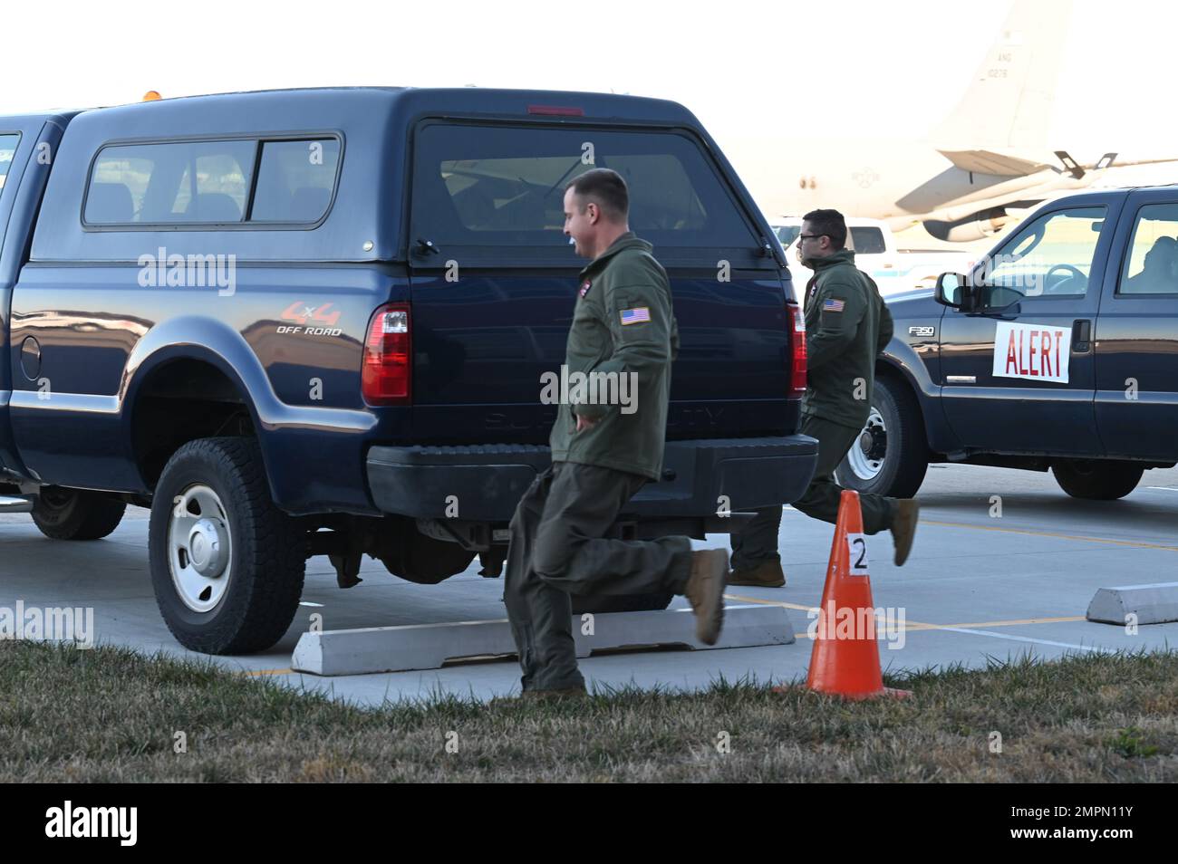 Alert crews from the 155th Operations Squadron respond to the aircraft ...