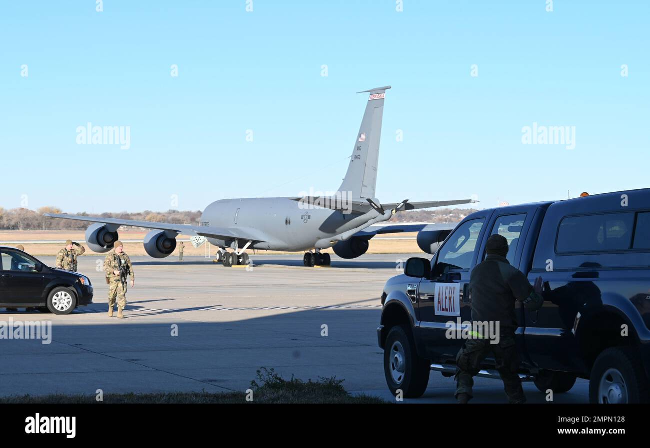 Alert crews from the 155th Operations Squadron respond to the aircraft ...