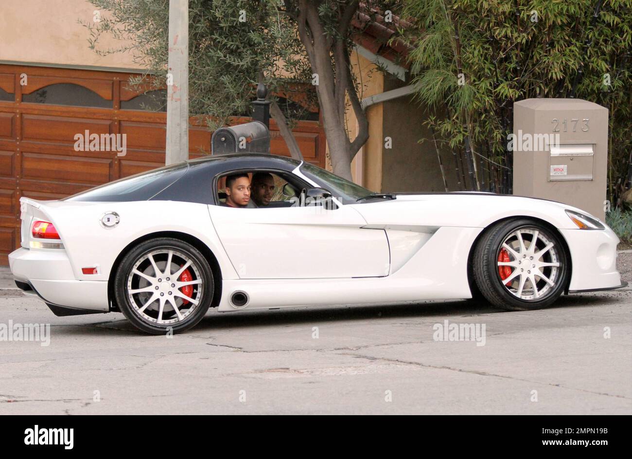 EXCLUSIVE!! - Chris Brown was spotted driving around in the Hollywood ...