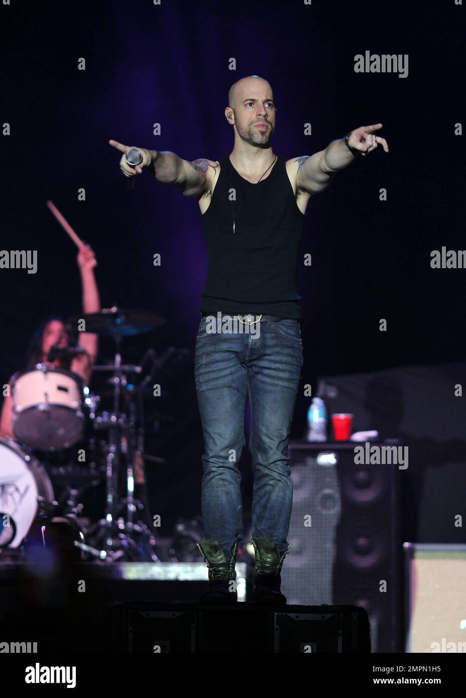 Chris Daughtry and his band gave a free live performance on Miami Beach ...