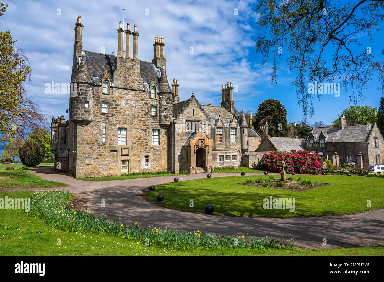 Spring flowers at Lauriston Castle in Cramond, Edinburgh, Scotland, UK ...