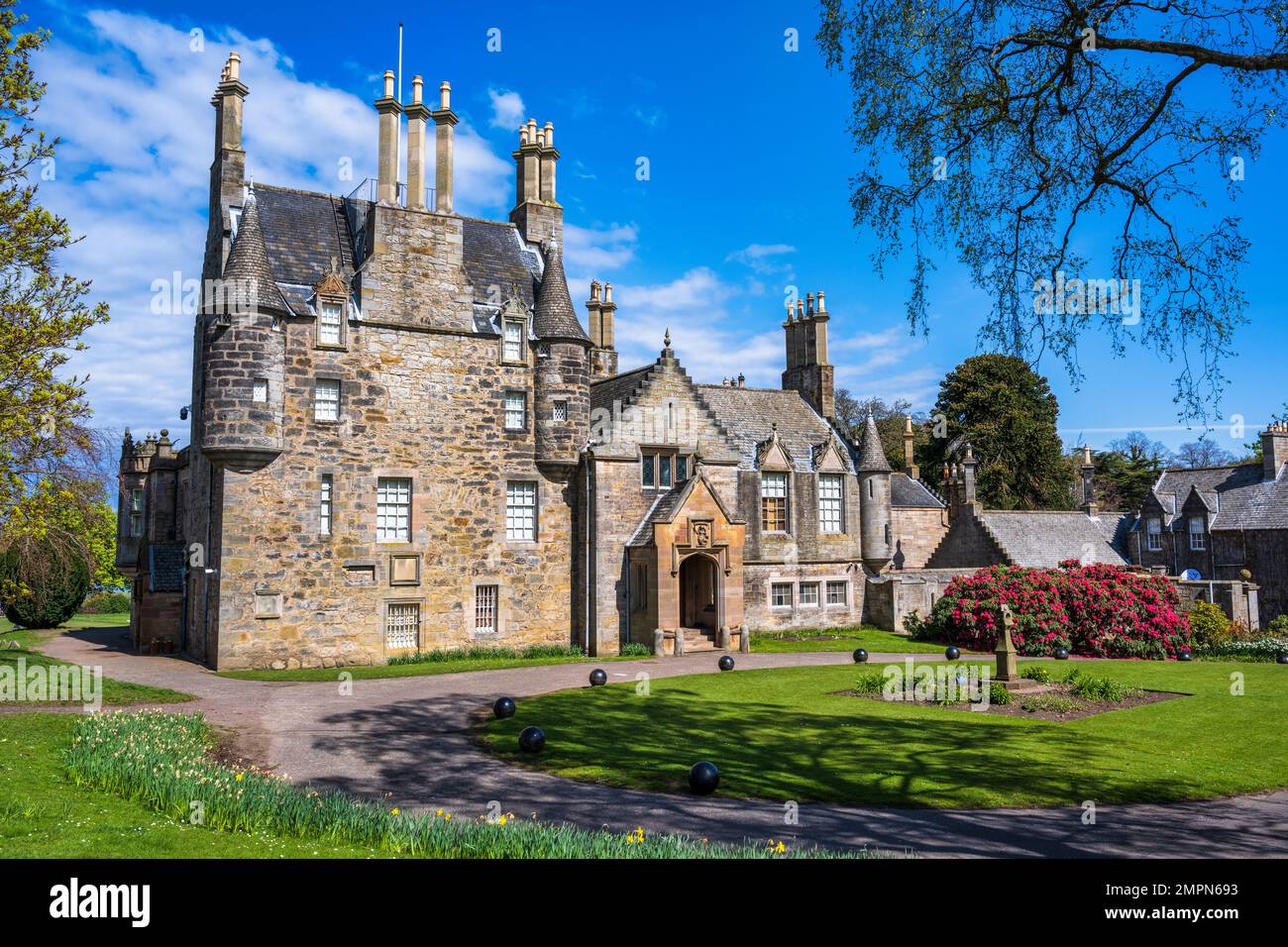 Spring flowers at Lauriston Castle in Cramond, Edinburgh, Scotland, UK ...