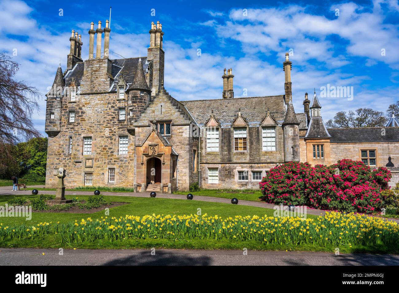Spring flowers at Lauriston Castle in Cramond, Edinburgh, Scotland, UK ...