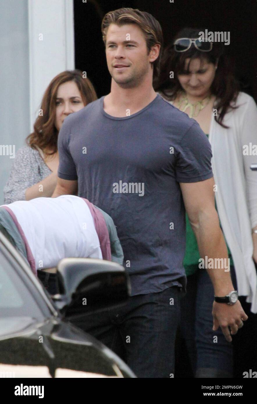 Chris Hemsworth Smoking