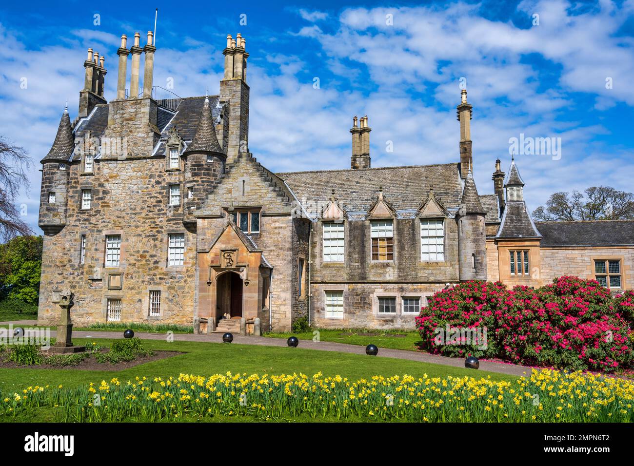 Spring flowers at Lauriston Castle in Cramond, Edinburgh, Scotland, UK ...