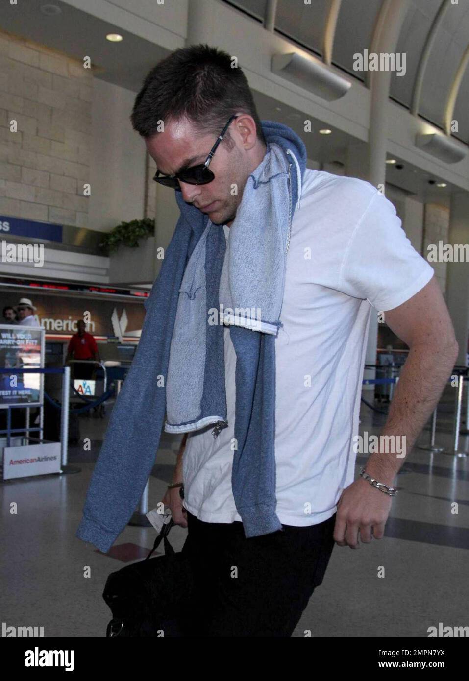 Actor Chris Pine was seen arriving at LAX this morning and going ...