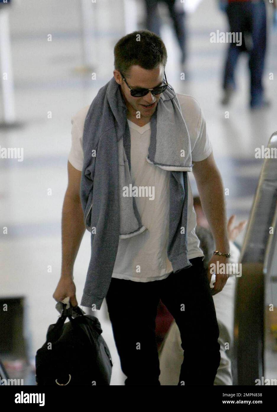 Actor Chris Pine was seen arriving at LAX this morning and going ...