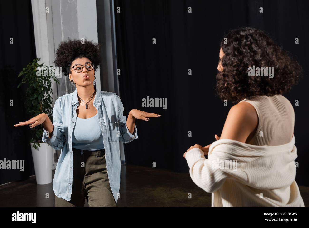 Acting class african american students hi-res stock photography and ...