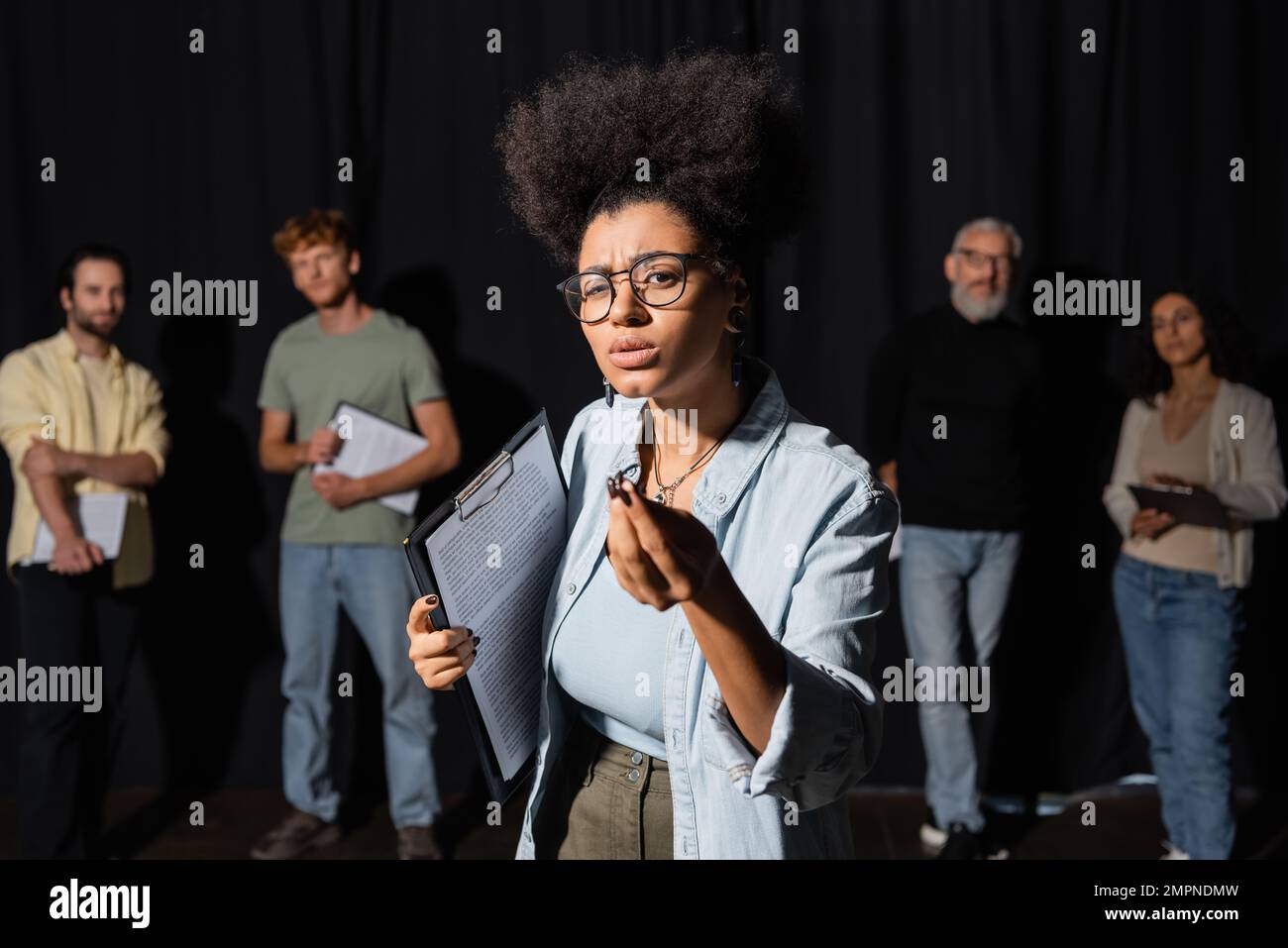 Acting rehearsal hi-res stock photography and images - Alamy