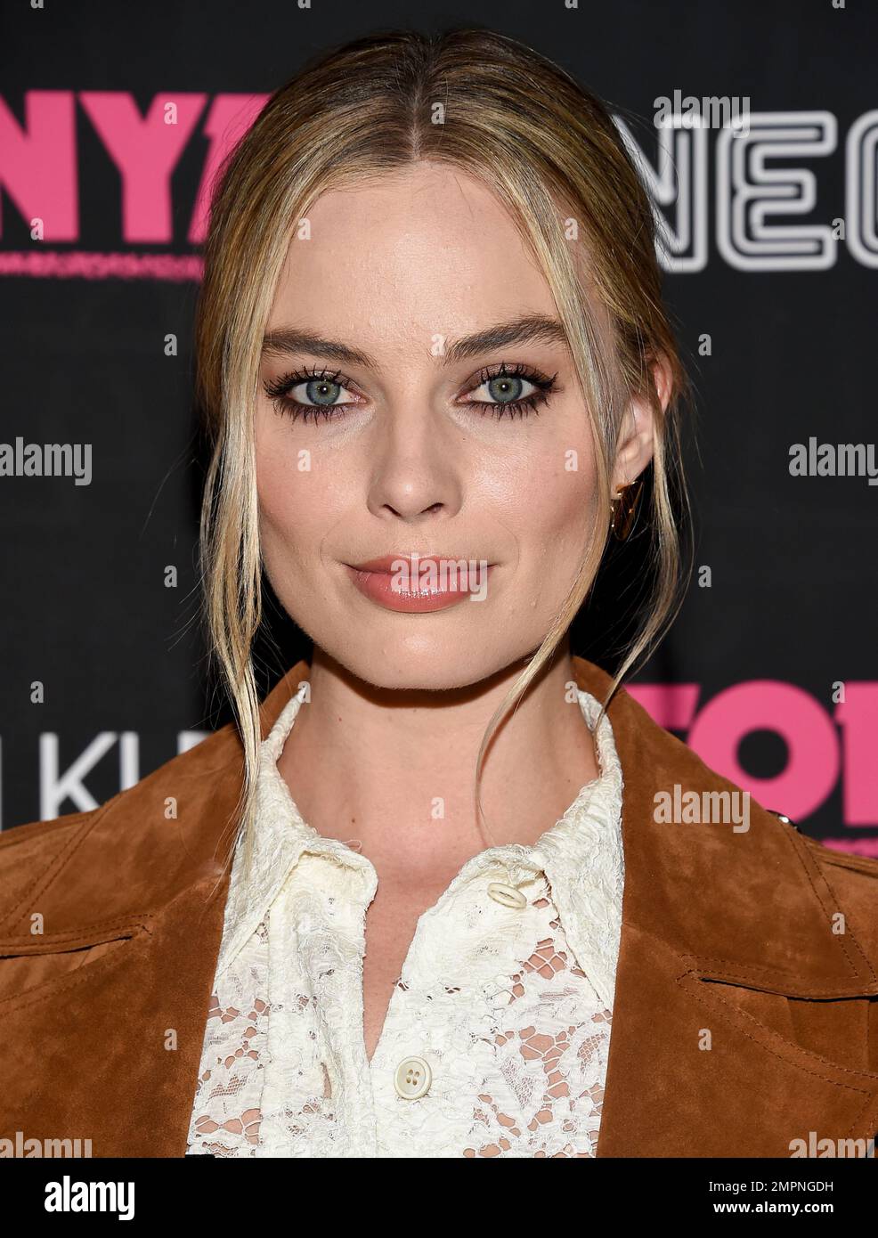 Actress Margot Robbie attends the premiere of "I, Tonya" at Village ...