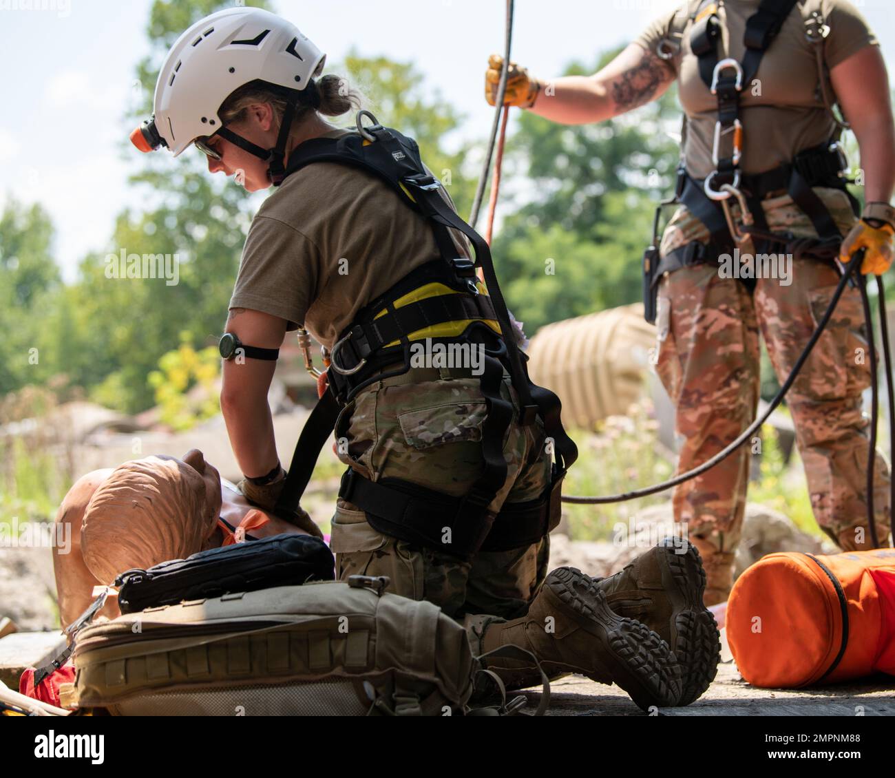 Airmen and soldiers from the Indiana National Guard establish, operate ...