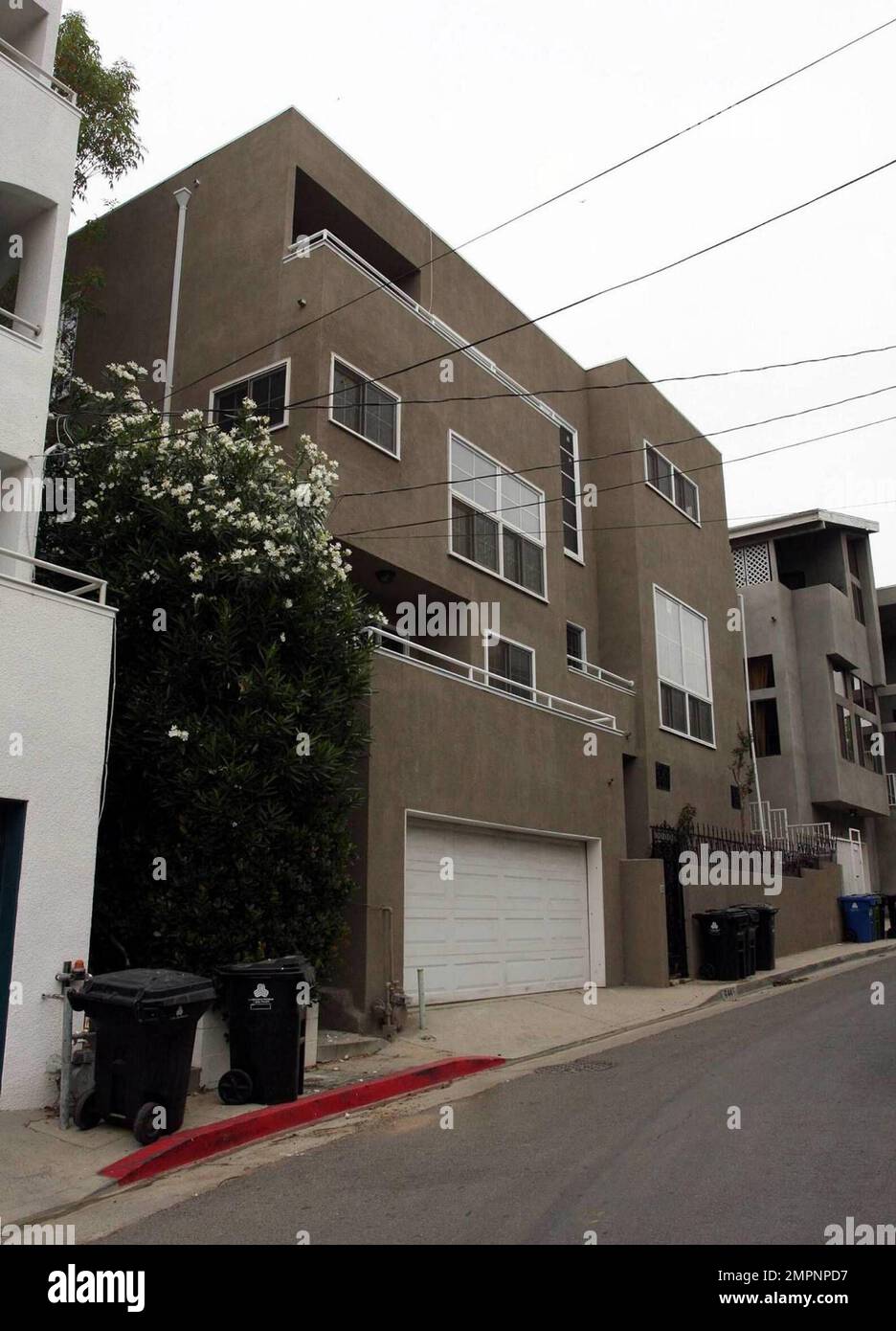 Exclusive!! These are two homes that pop star Ciara toured yesterday ...