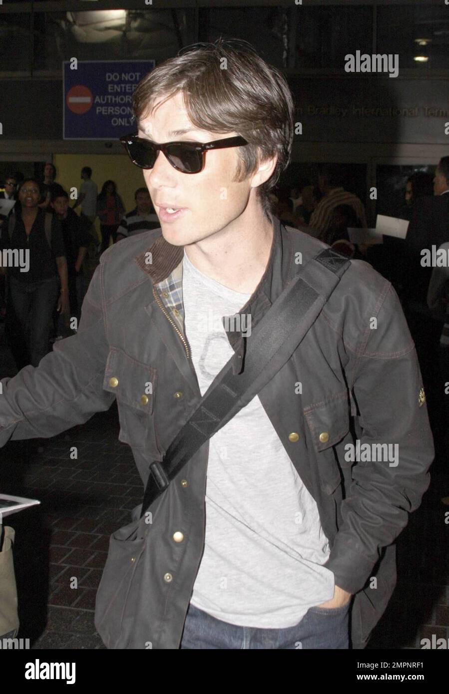 Exclusive!! Irish actor, "The Dark Knight" star Cillian Murphy arrives ...