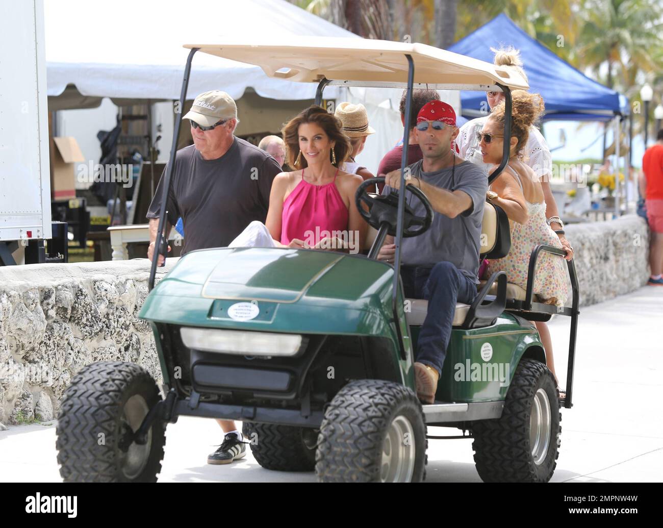 Cindy crawford supermodel hi-res stock photography and images - Alamy