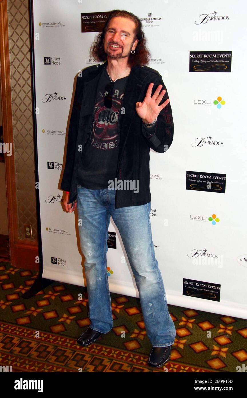 Bruce Kulick attends the Academy Awards Style Lounge benefiting the ...