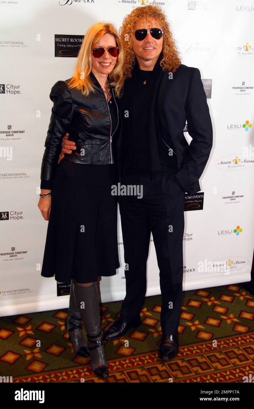 Steve Cooke and guest attend the Academy Awards Style Lounge benefiting ...