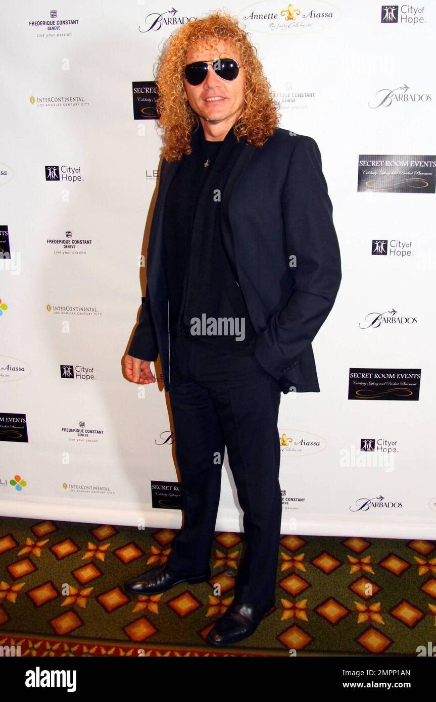Steve Cooke attends the Academy Awards Style Lounge benefiting the City ...