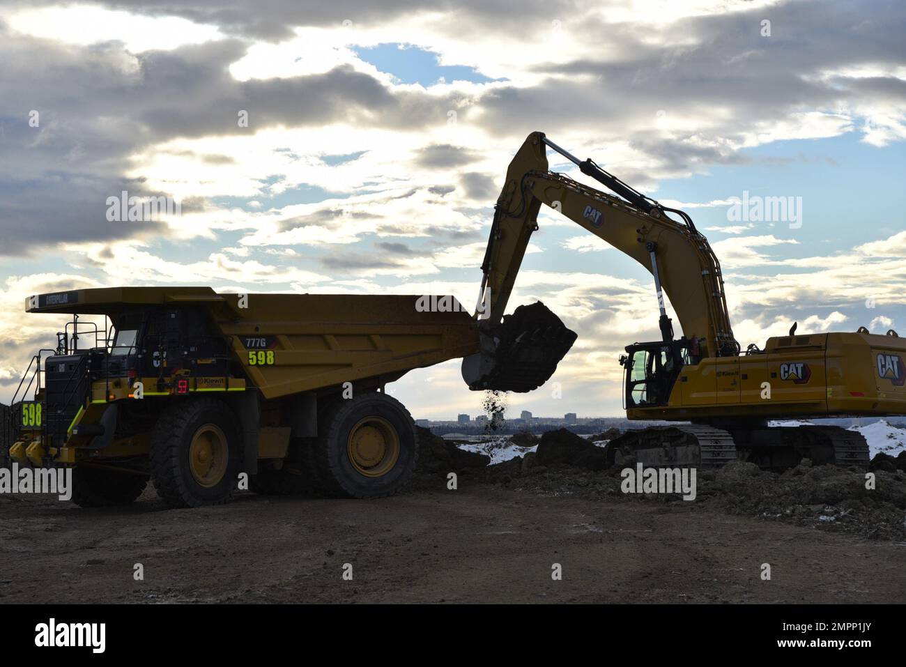 Alaska mining trucks hi-res stock photography and images - Alamy