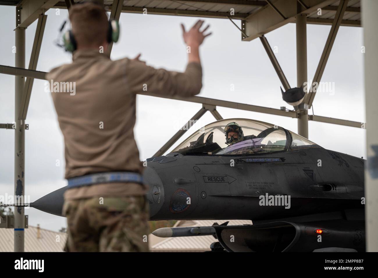 55th fighter generation squadron hi-res stock photography and images ...