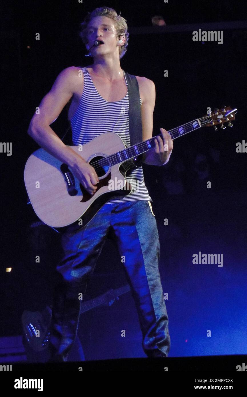 Cody Simpson opens the show for Justin Bieber on his 'Believe Tour' at ...