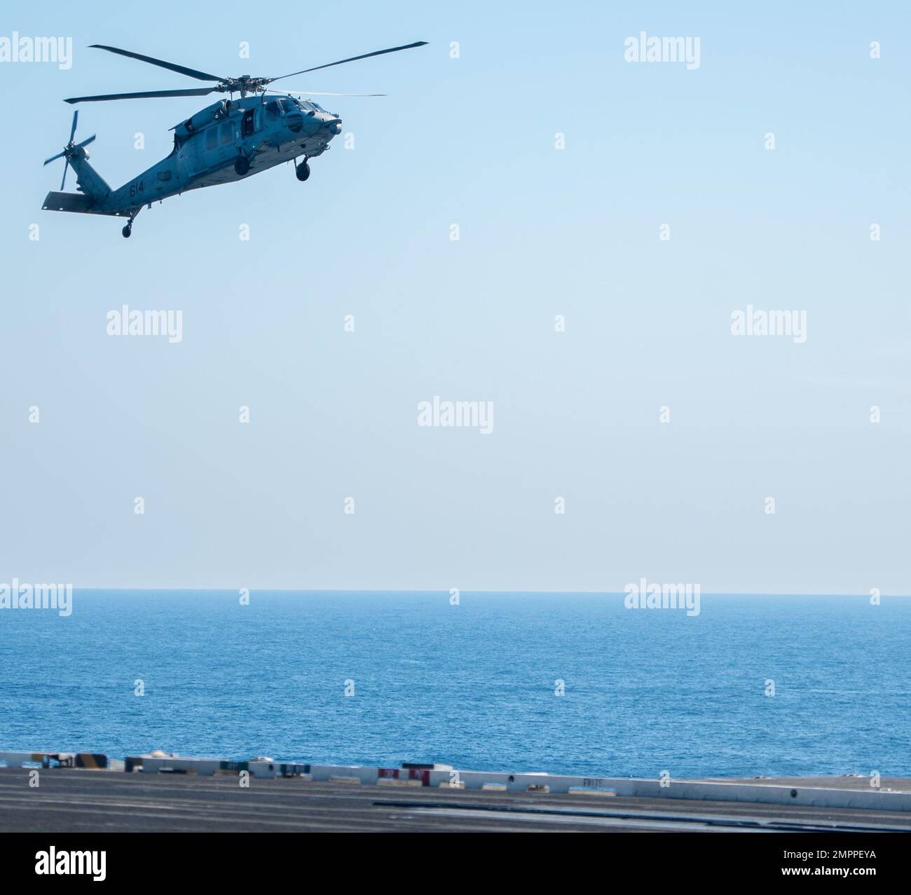 221112-N-UF592-1105 PHILIPPINE SEA (Nov. 12, 2022) An MH-60S Sea Hawk ...