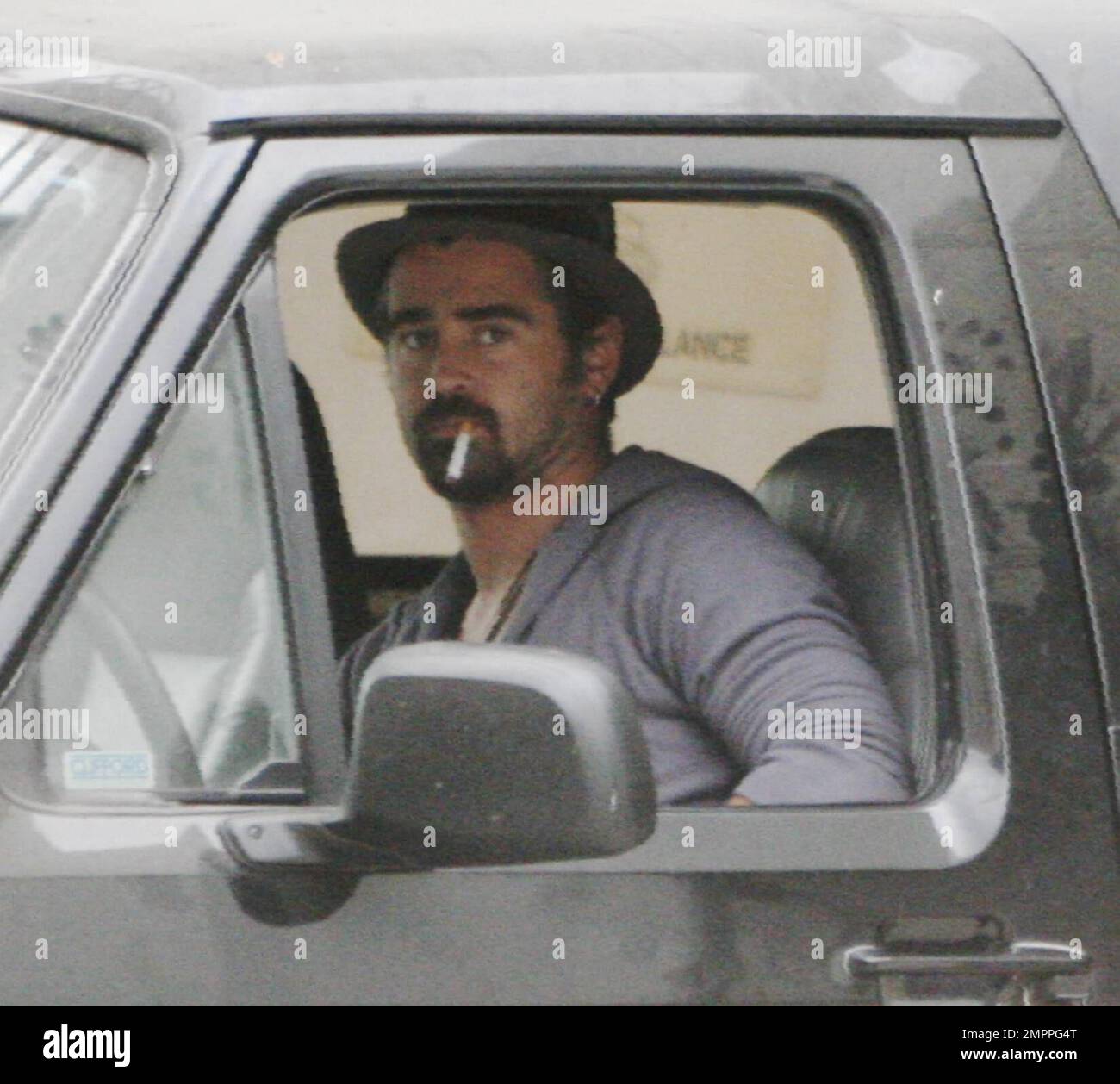 Exclusive!! Colin Farrell withdraws some of his fortune at an ATM in ...