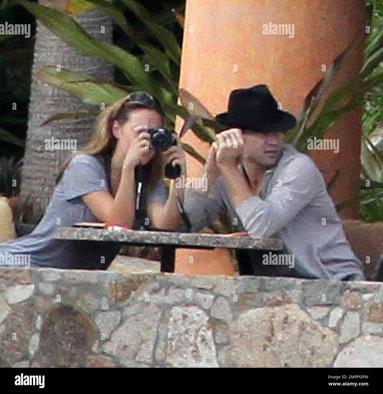 Colin Farrell and girlfriend Alicja Bachleda take a break from parent ...