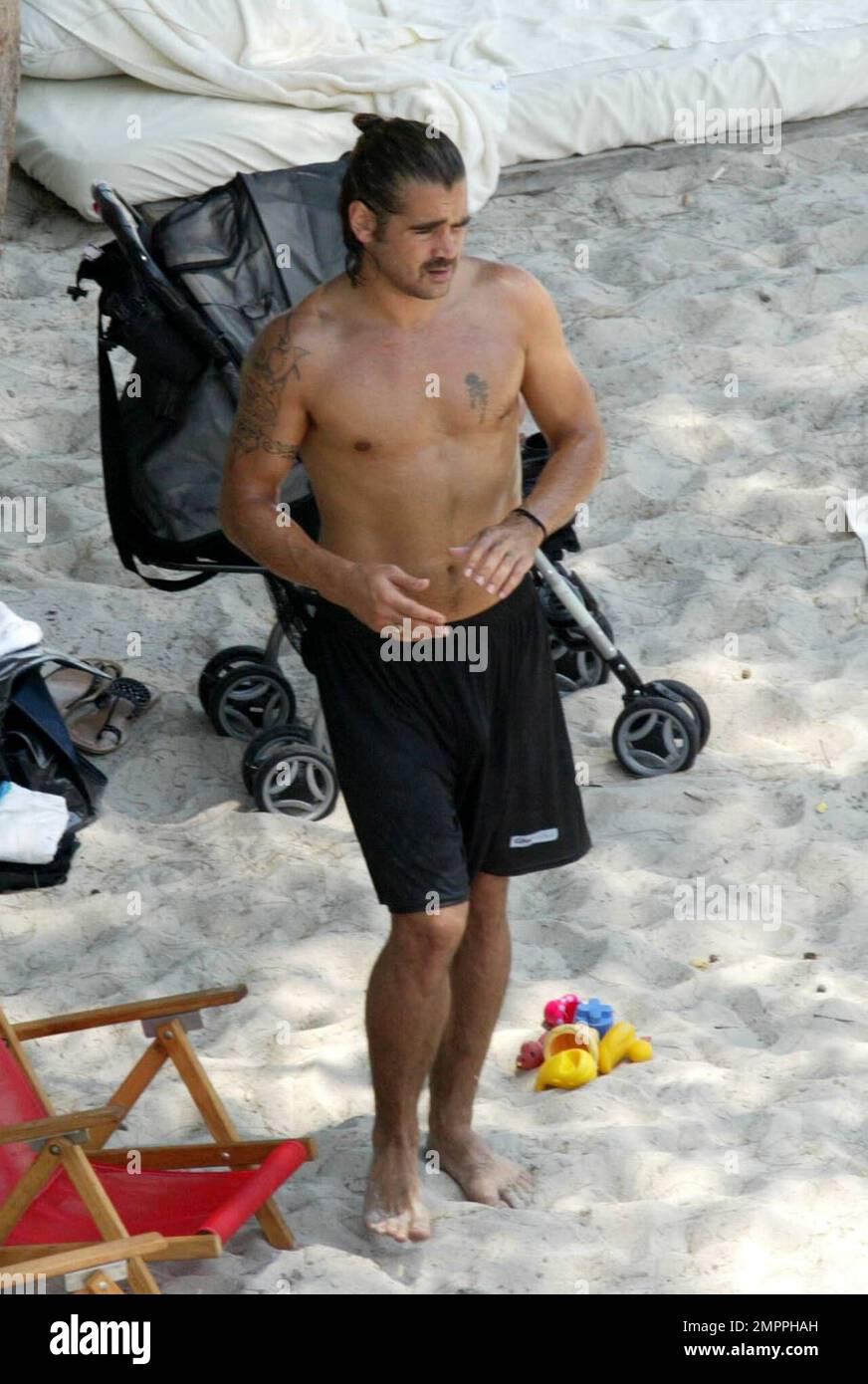 Colin farrell and son james hi-res stock photography and images - Alamy