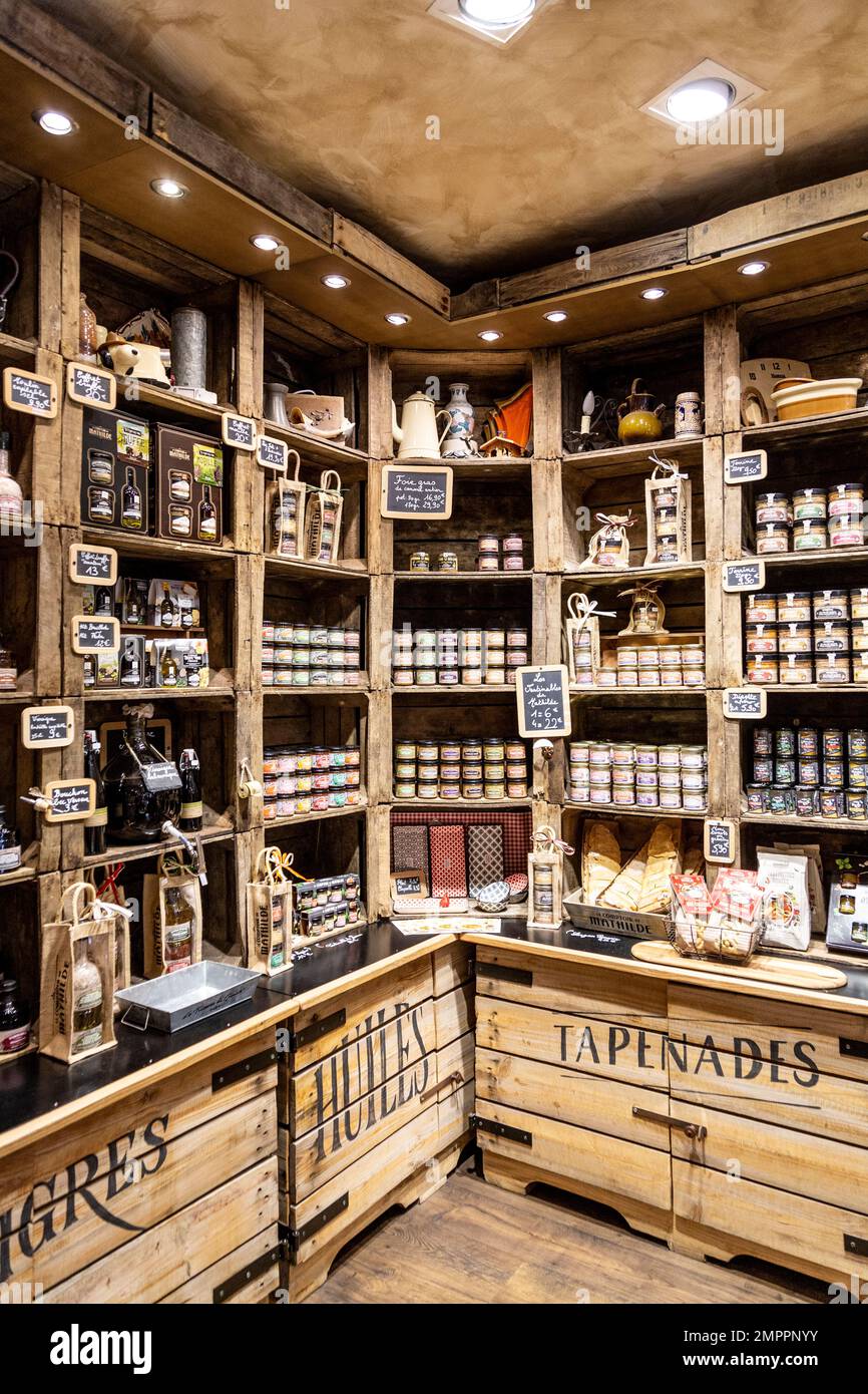 Interior of Le Comptoir de Mathilde shop, Colmar, Alsace, France Stock ...